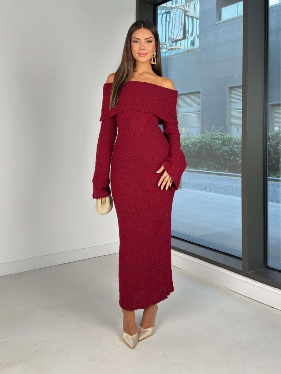 Off-The-Shoulder Textured Wide Cuff Form-Fitting Straight Knit Dress ...